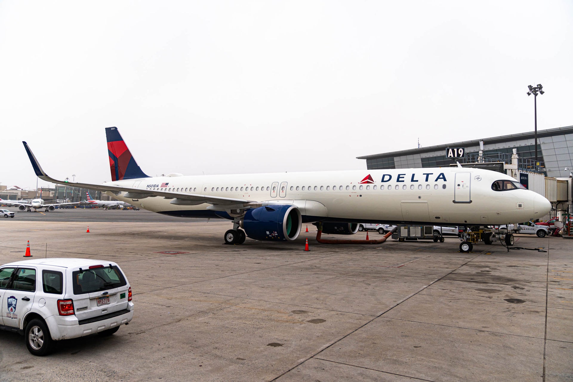 Delta's A321neo inaugural — how the new first-class seat actually holds ...