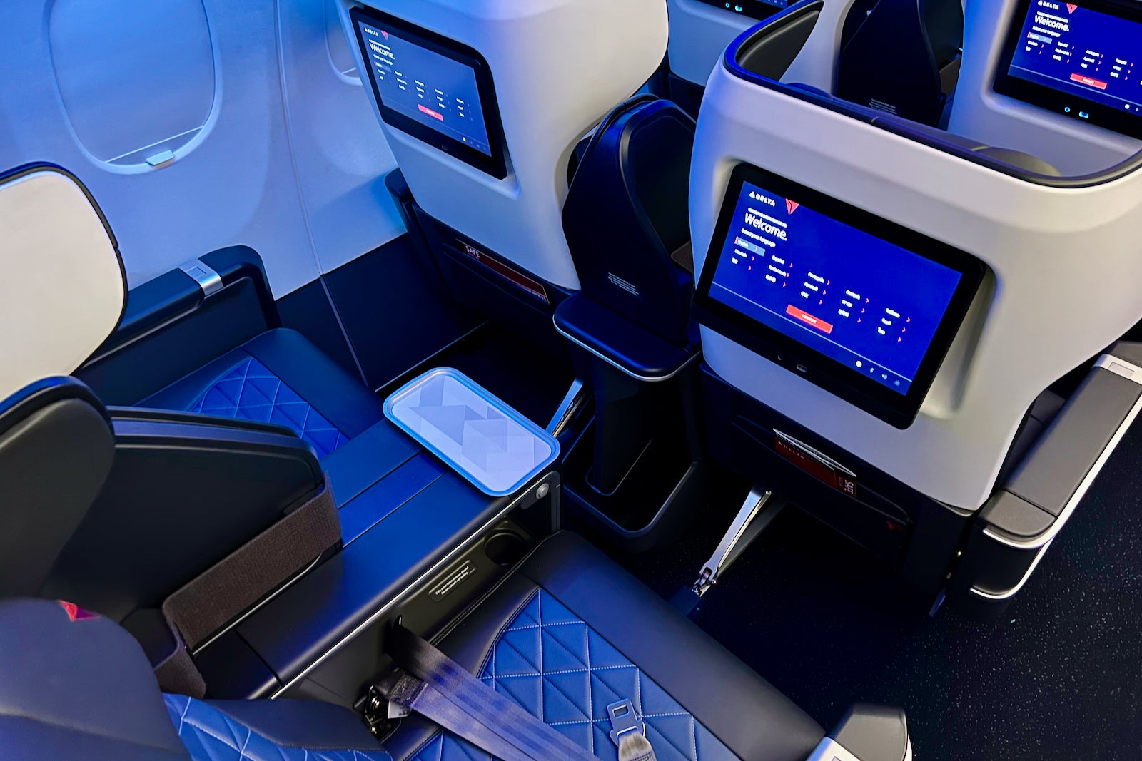Delta joins United in rolling out Bluetooth headphone support on latest ...