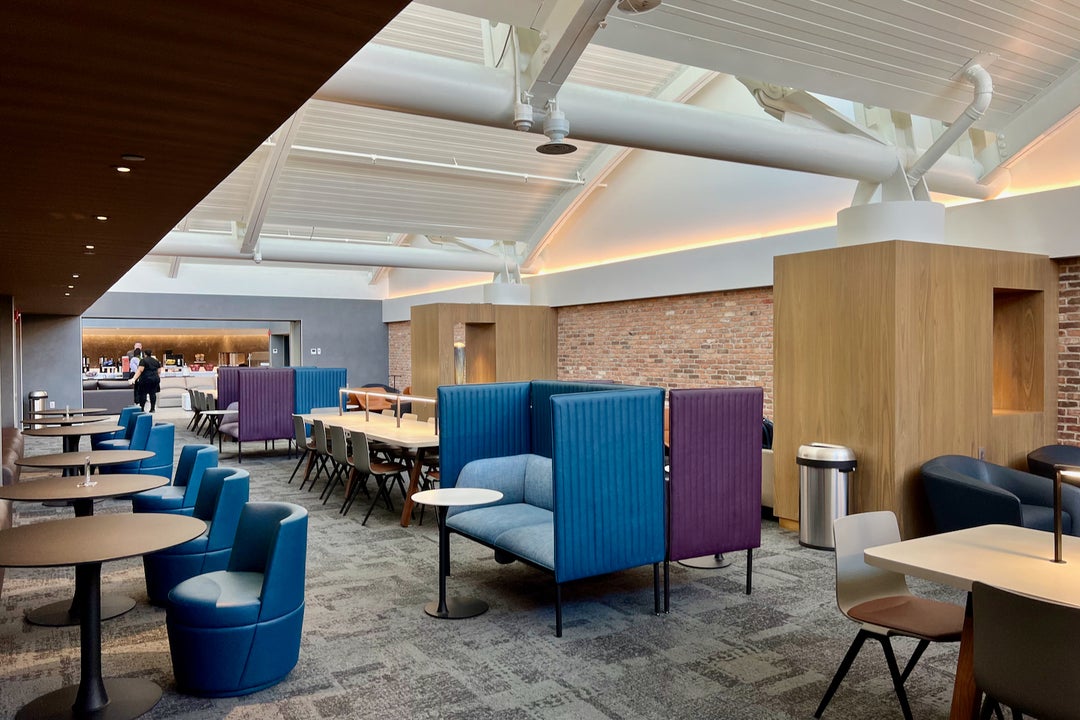 First look: The hotly anticipated one-of-a-kind United Club at Newark ...