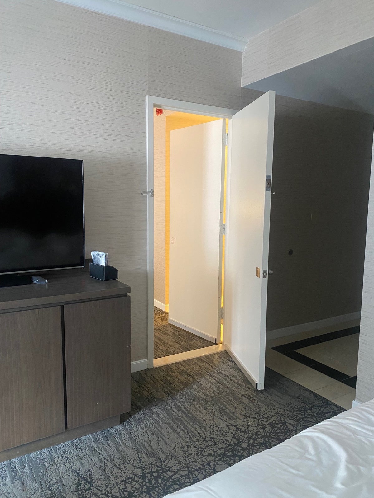 Why is it so hard to book connecting rooms? TPG compares the process at ...