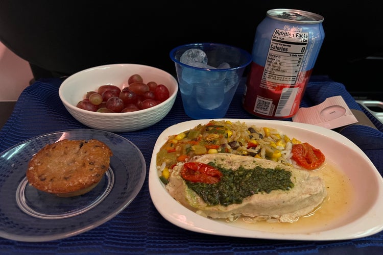United finally expands its domestic first-class meal service - The ...