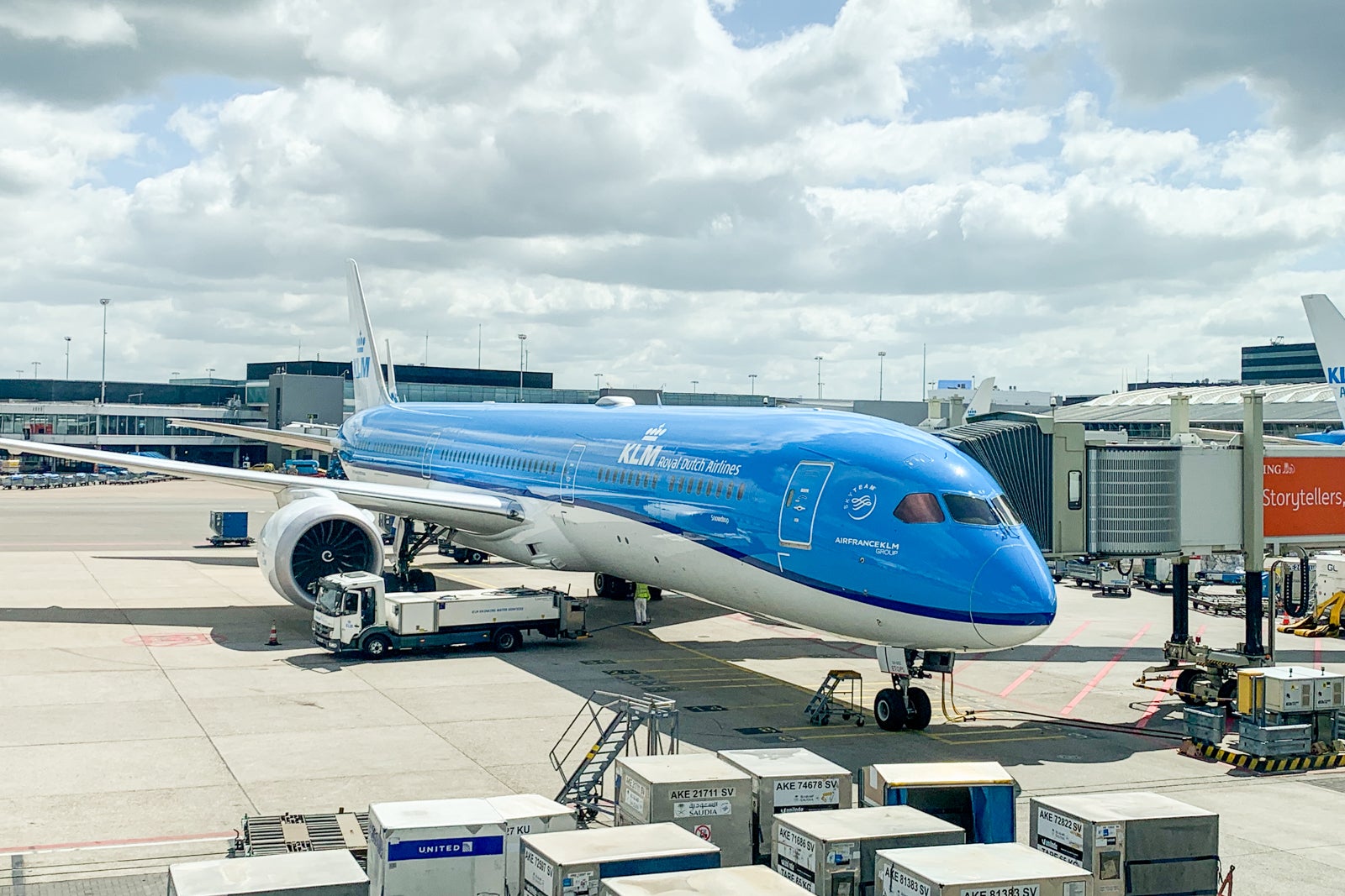Chaos At Amsterdam Mars An Otherwise Fantastic Business class Flight On Chaos At Amsterdam Mars An Otherwise Fantastic Business class Flight On