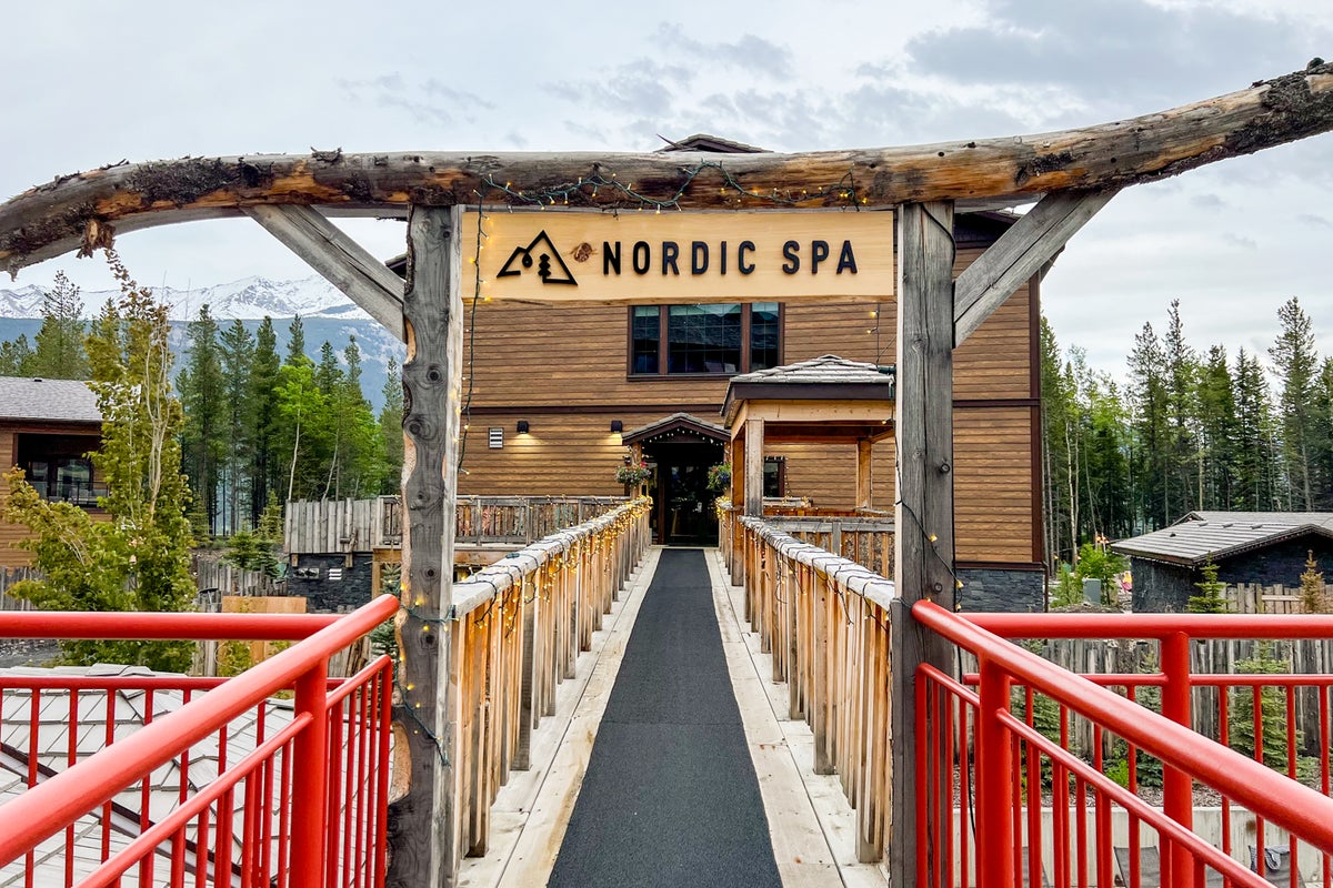 The Marriott property you can book in the shadow of Banff - The Points Guy