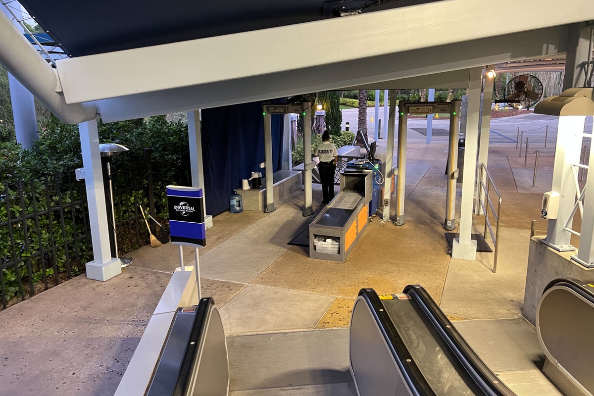 Why you should consider the $75 valet parking option at Universal ...