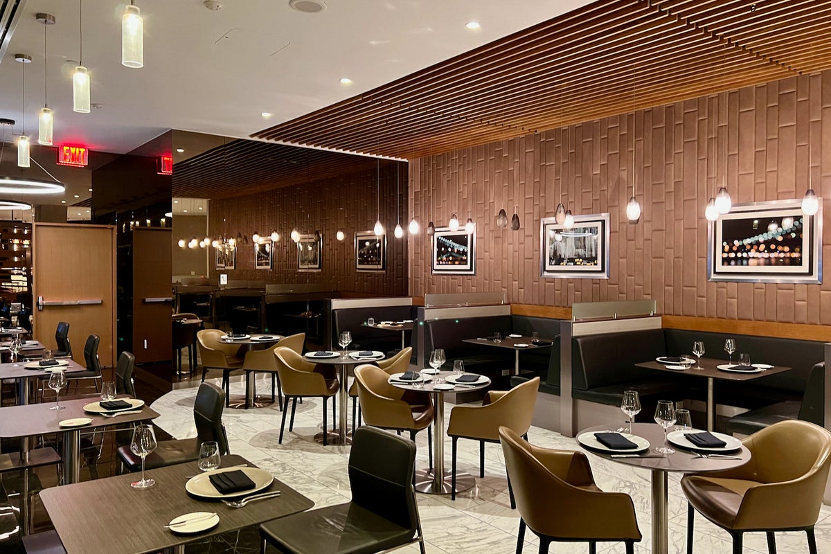 American unveils snazzy new business and premium economy cabins - The ...