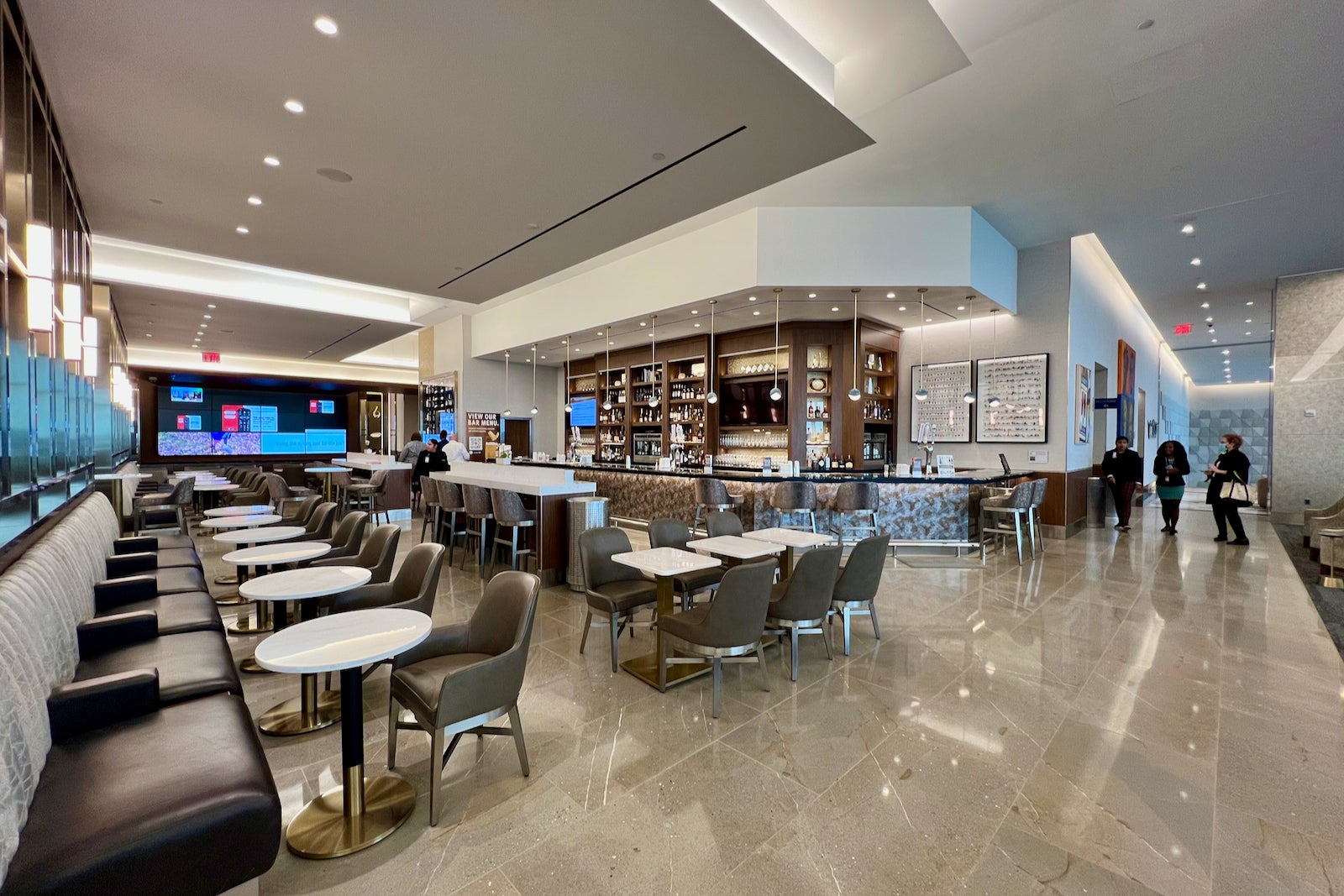 Inside Delta's largest-ever Sky Club opening in the new LaGuardia ...