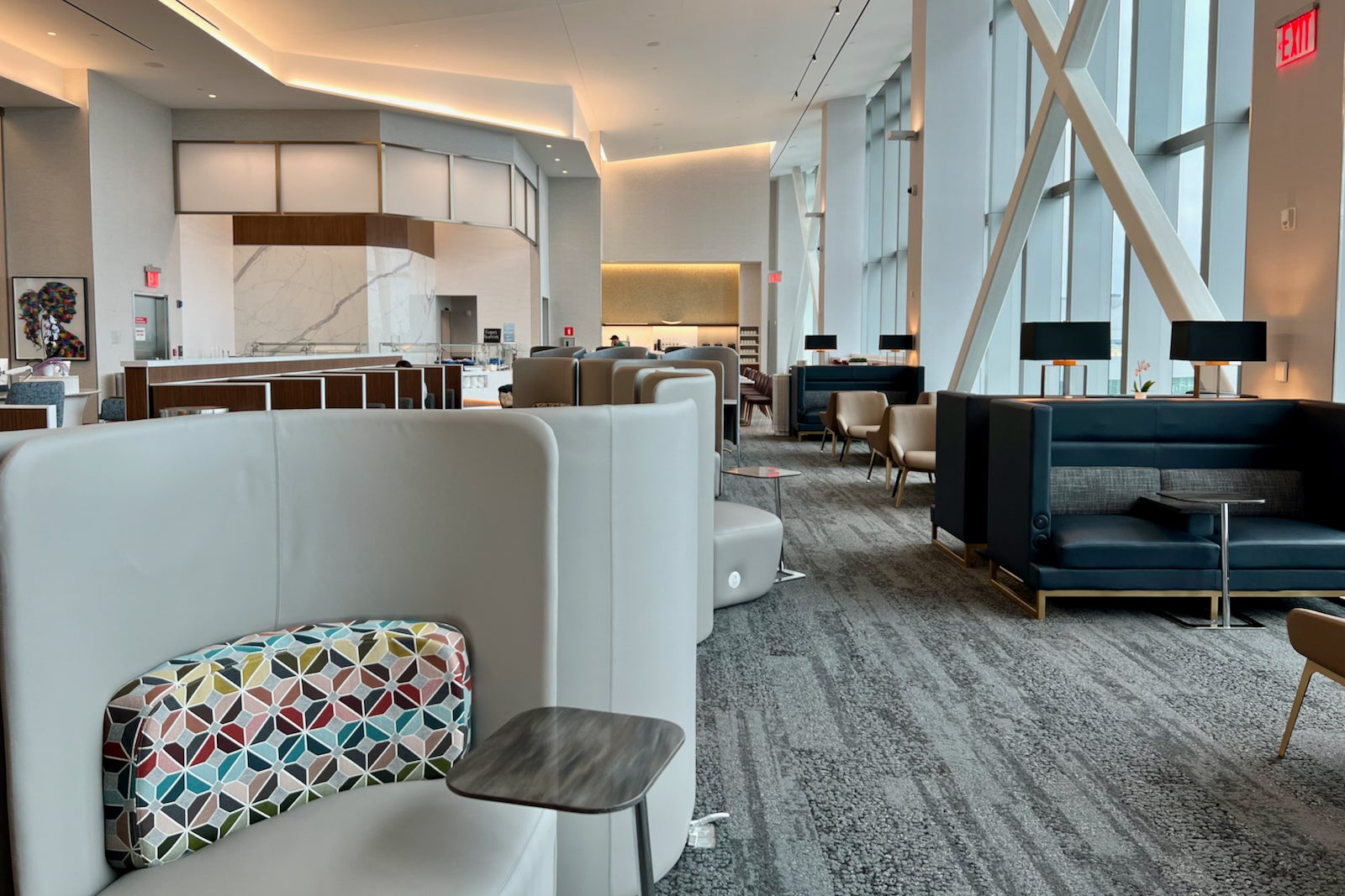Inside Delta's largest-ever Sky Club opening in the new LaGuardia ...
