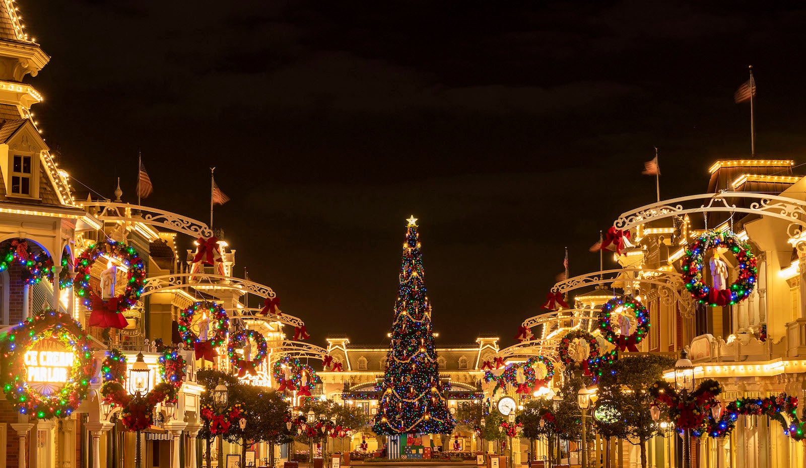 Let's get merry: Details on Disney World and Disneyland holiday ...