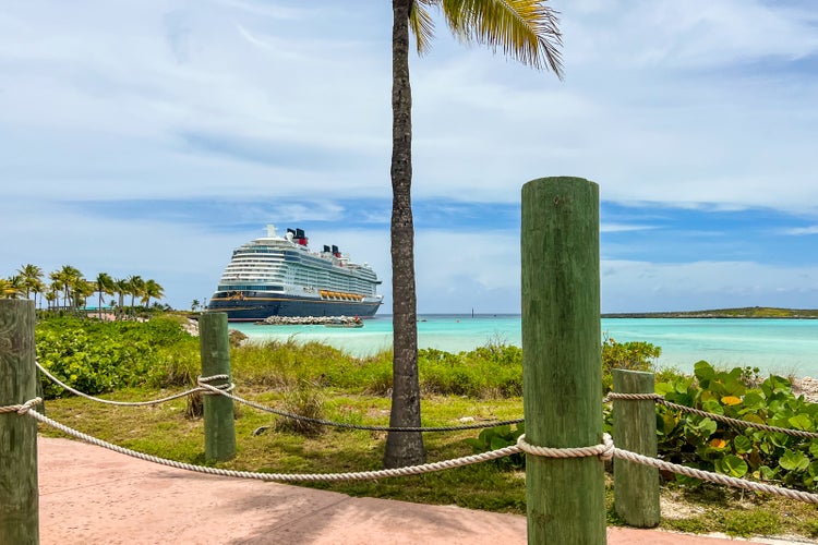 What's it like to sail in a concierge suite on the new Disney Wish ...