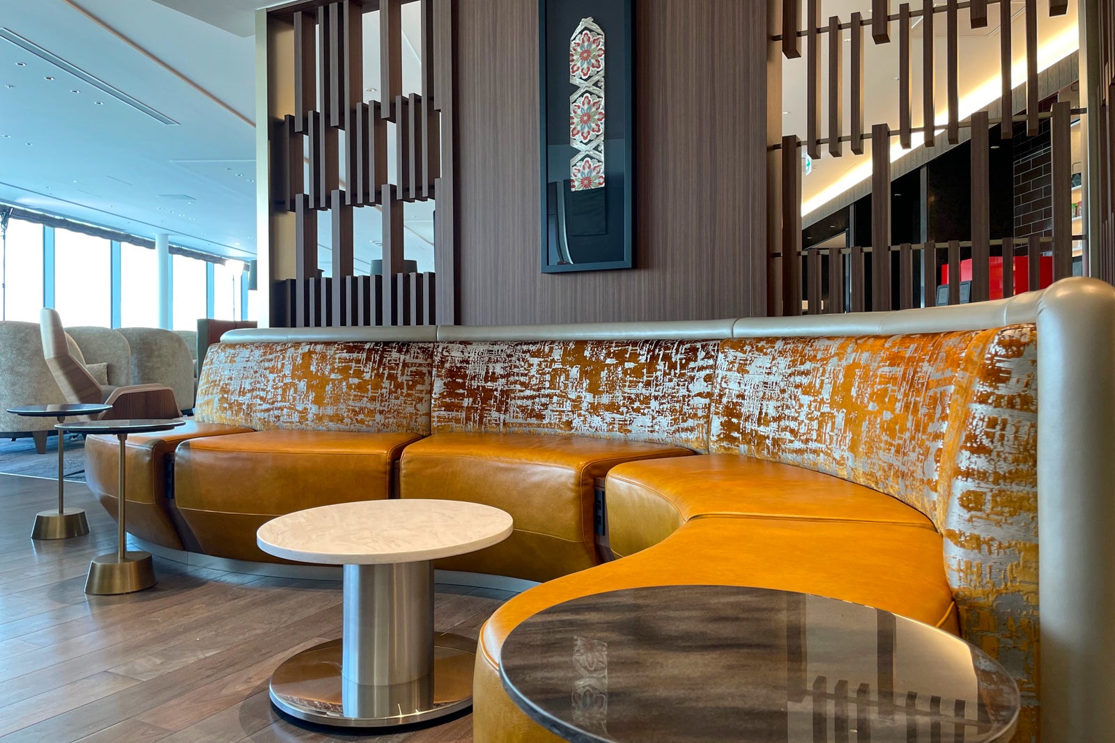 Delta opens brand-new Sky Club at Tokyo's Haneda airport with Japanese ...
