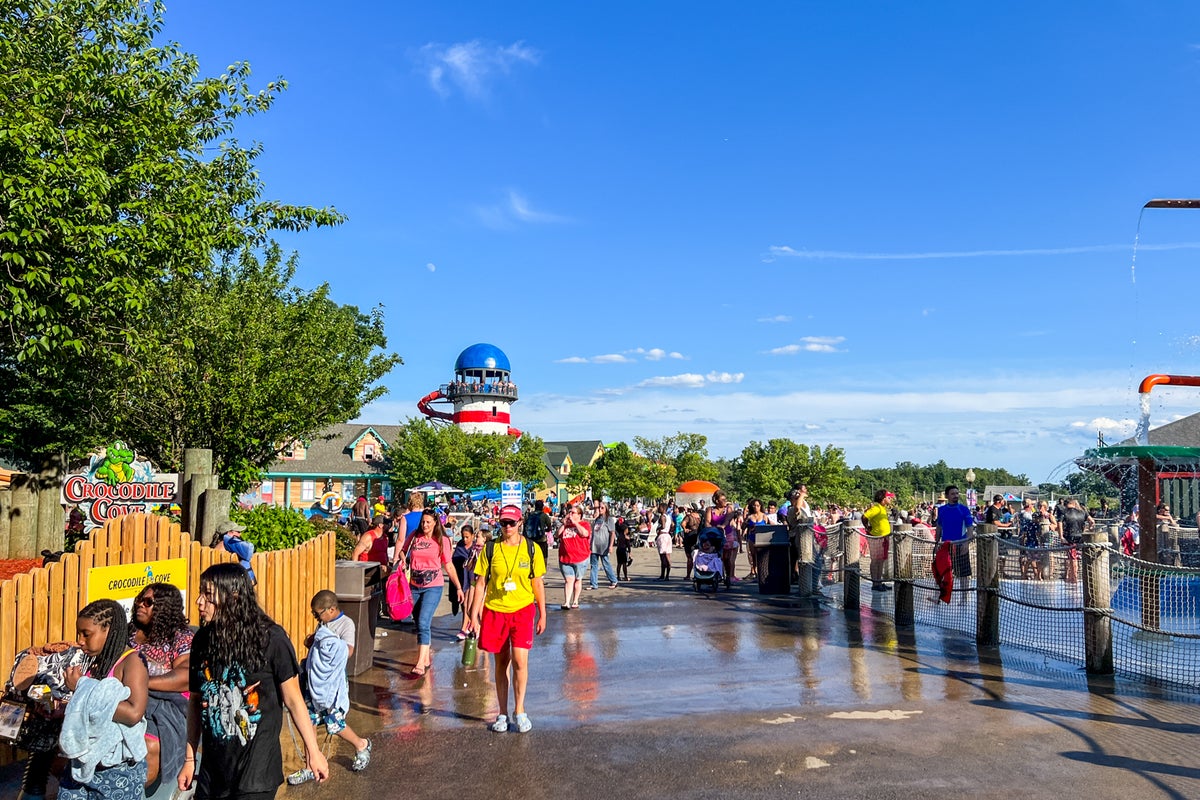 Visiting America’s oldest theme park: Lake Compounce - The Points Guy
