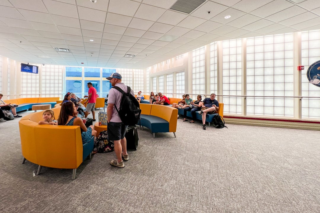 What's it like to sail in a concierge suite on the new Disney Wish ...