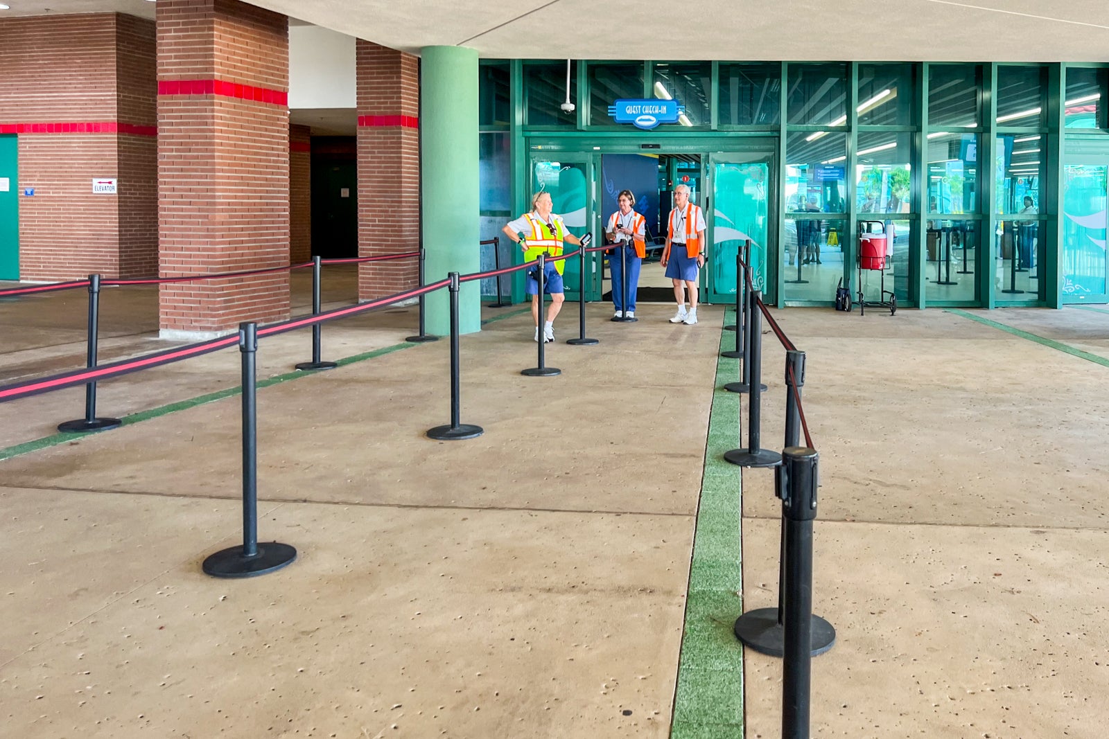 What's it like to sail in a concierge suite on the new Disney Wish ...