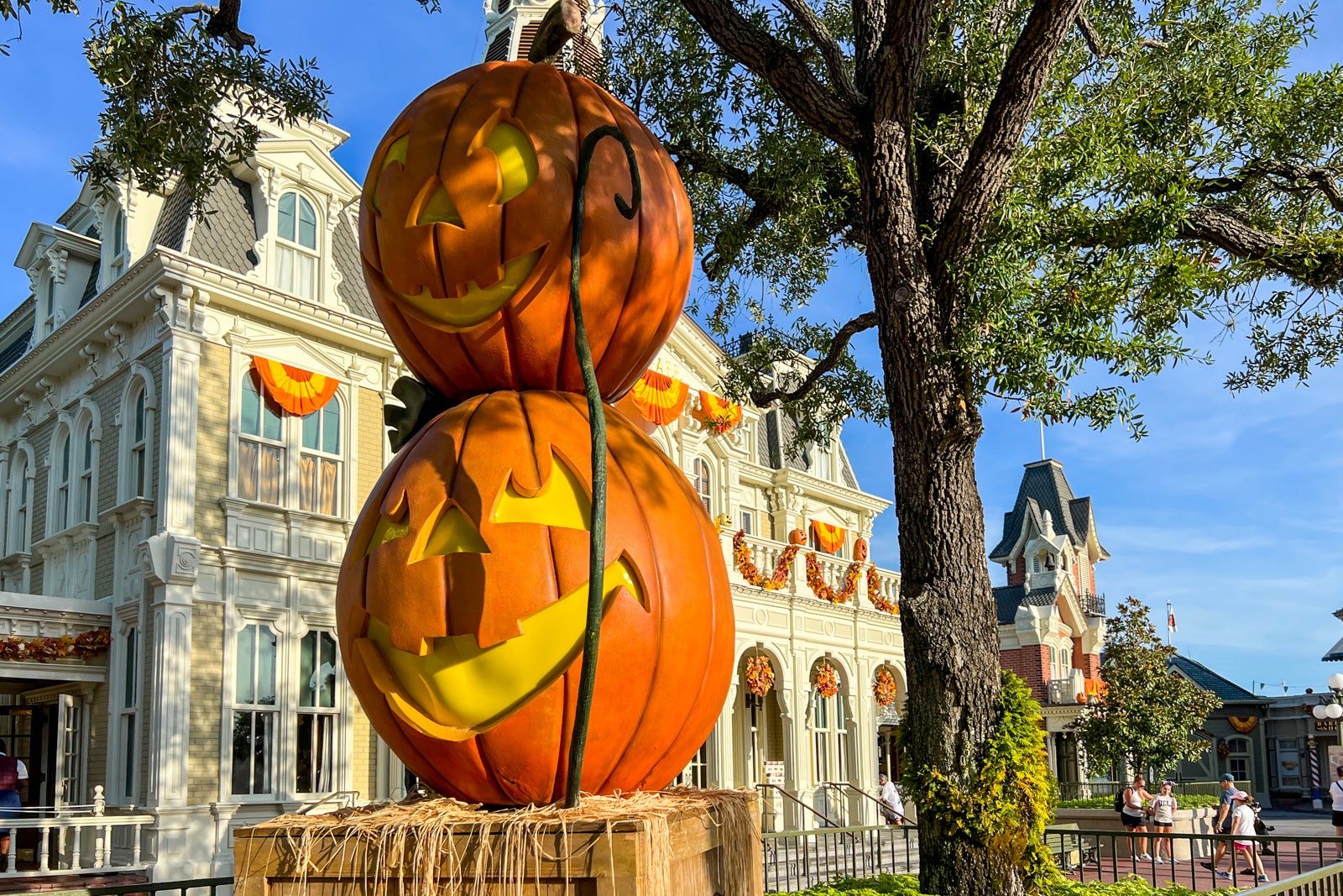 Mickey’s Not-So-Scary Halloween Party finally returns: Here's ...