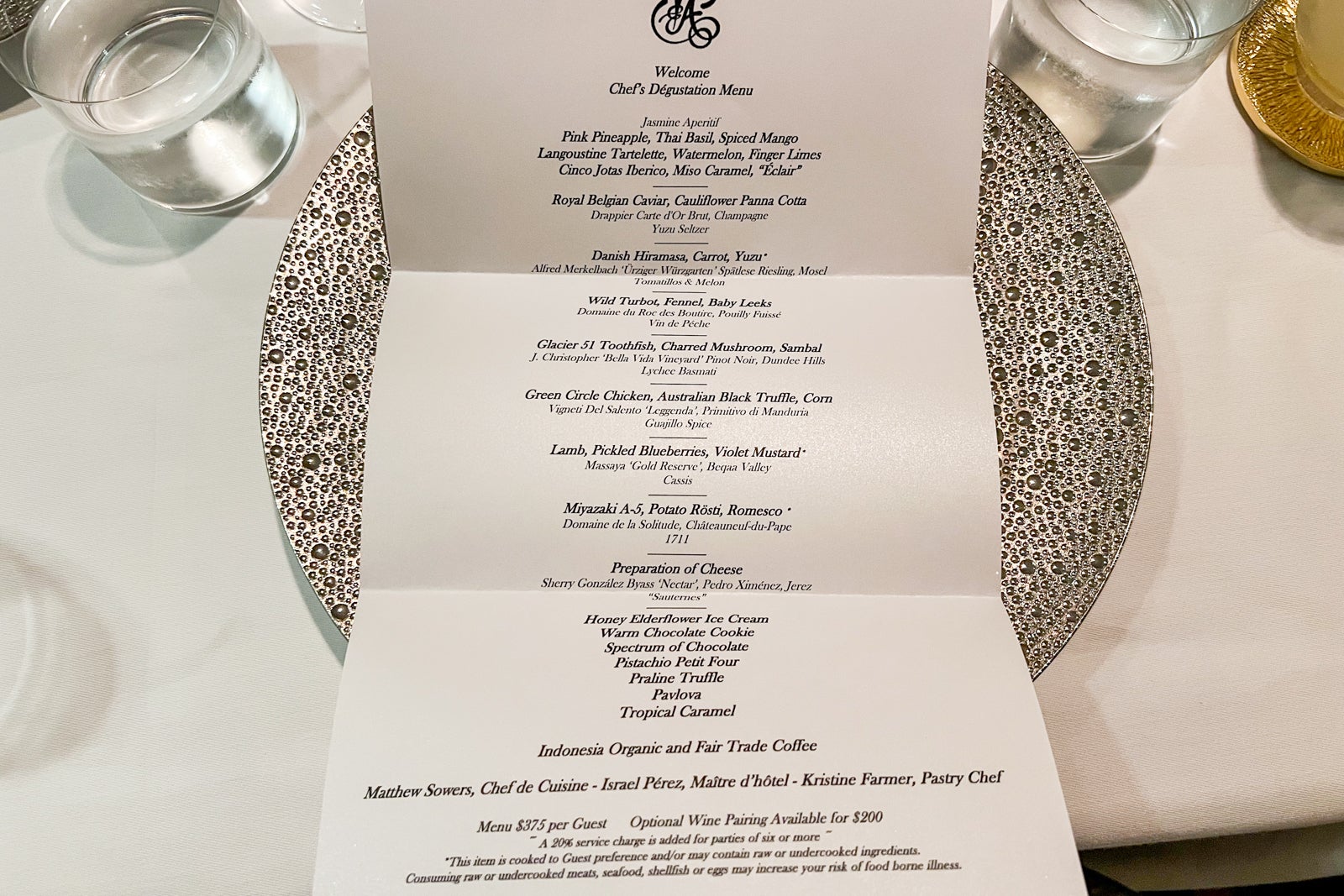 What it's like to dine at Disney's Victoria & Albert's: Fancy clothes ...