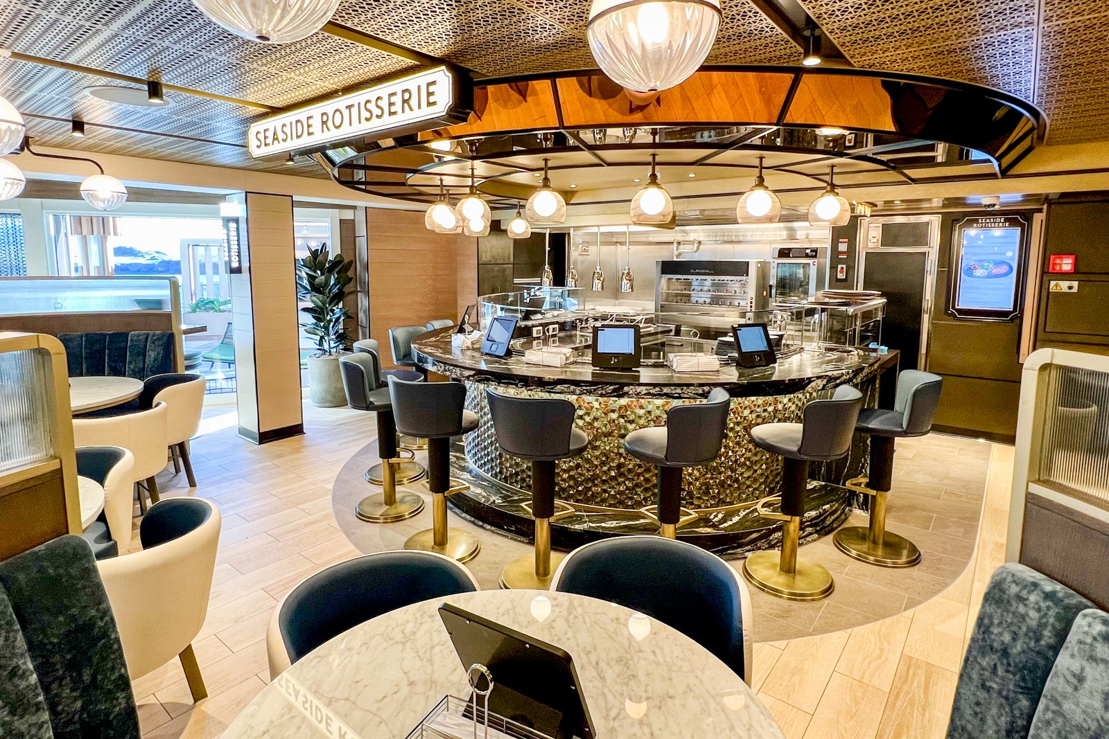 I tested 32 dishes at Norwegian Cruise Line's new Indulge Food Hall ...