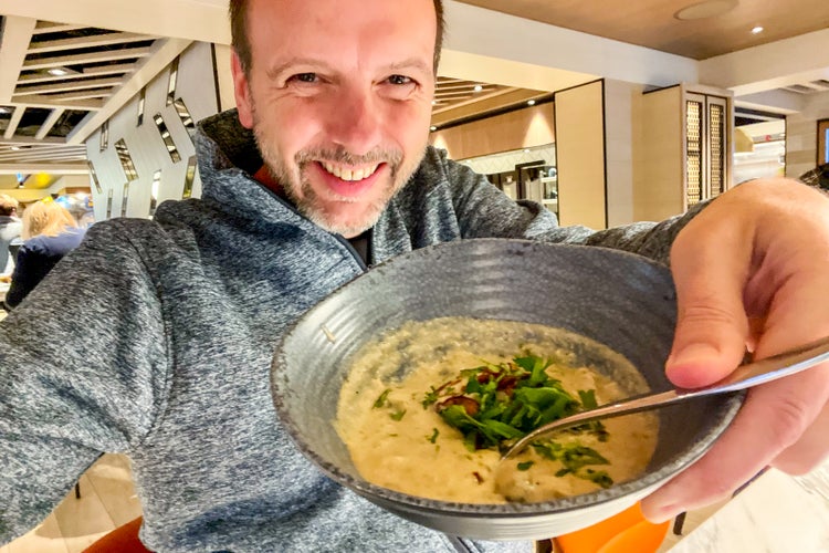 I tested 32 dishes at Norwegian Cruise Line's new Indulge Food Hall ...