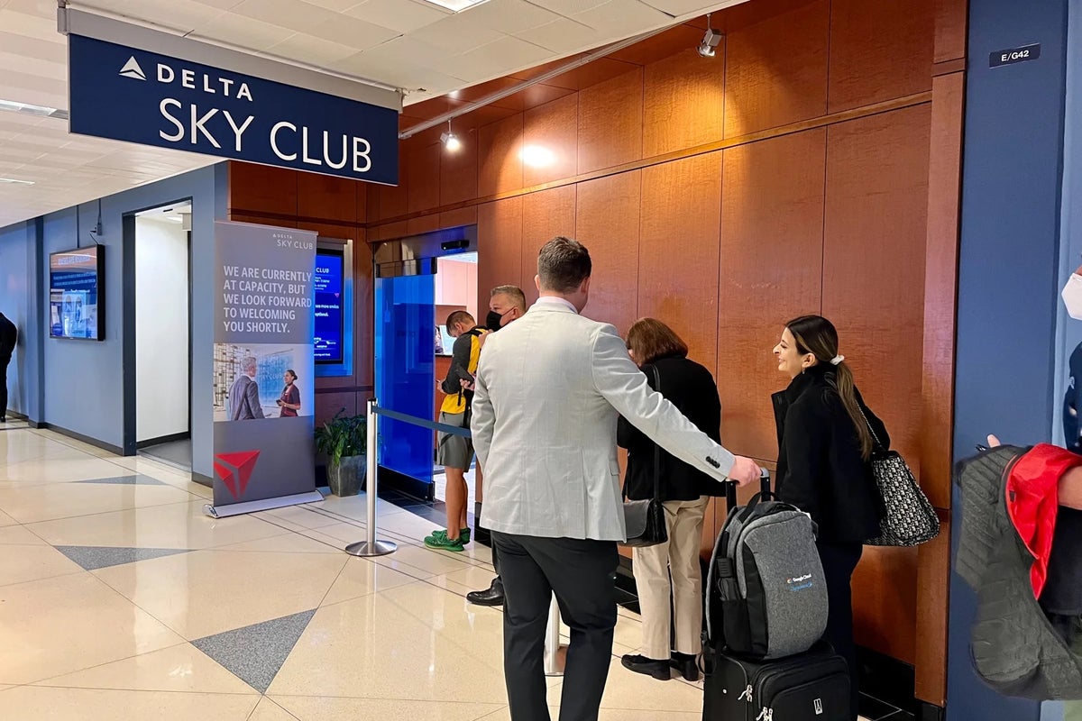 Delta now offers 'priority boarding' at Sky Clubs to skip the wait ...