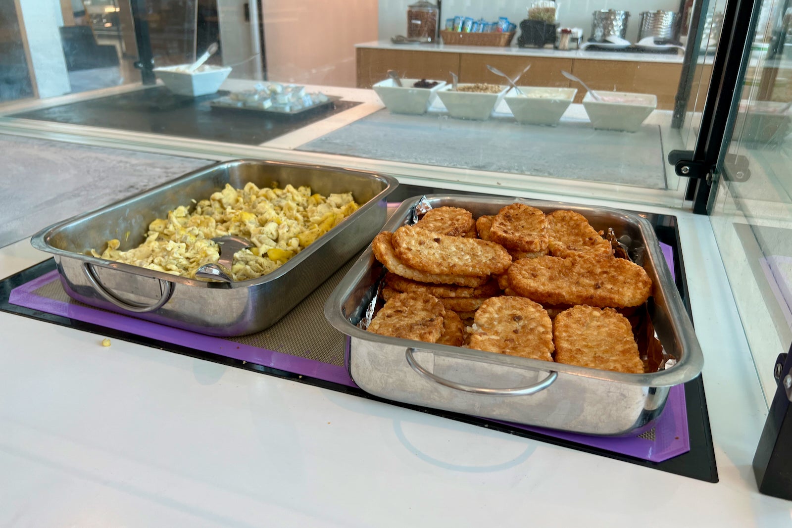 Inside JFK's 'new' and much improved Priority Pass lounge - The Points Guy