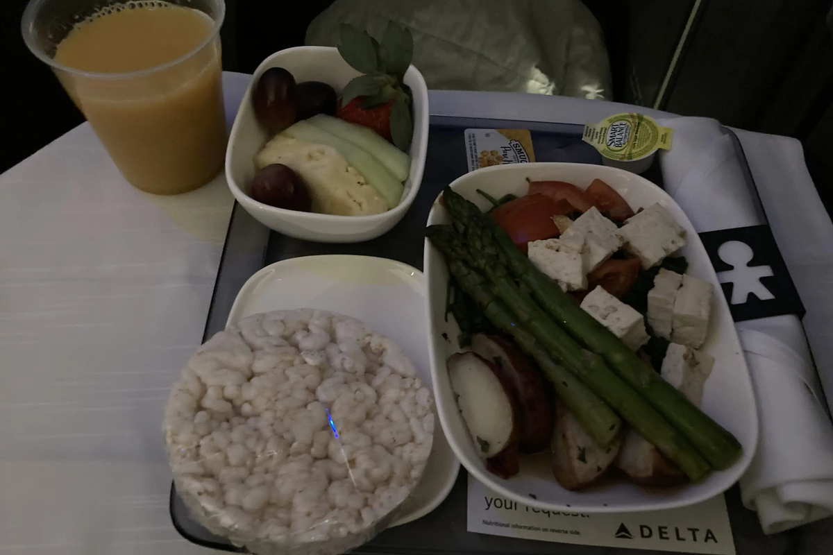 Flying as a vegan: What are your options, and which airlines do it best ...