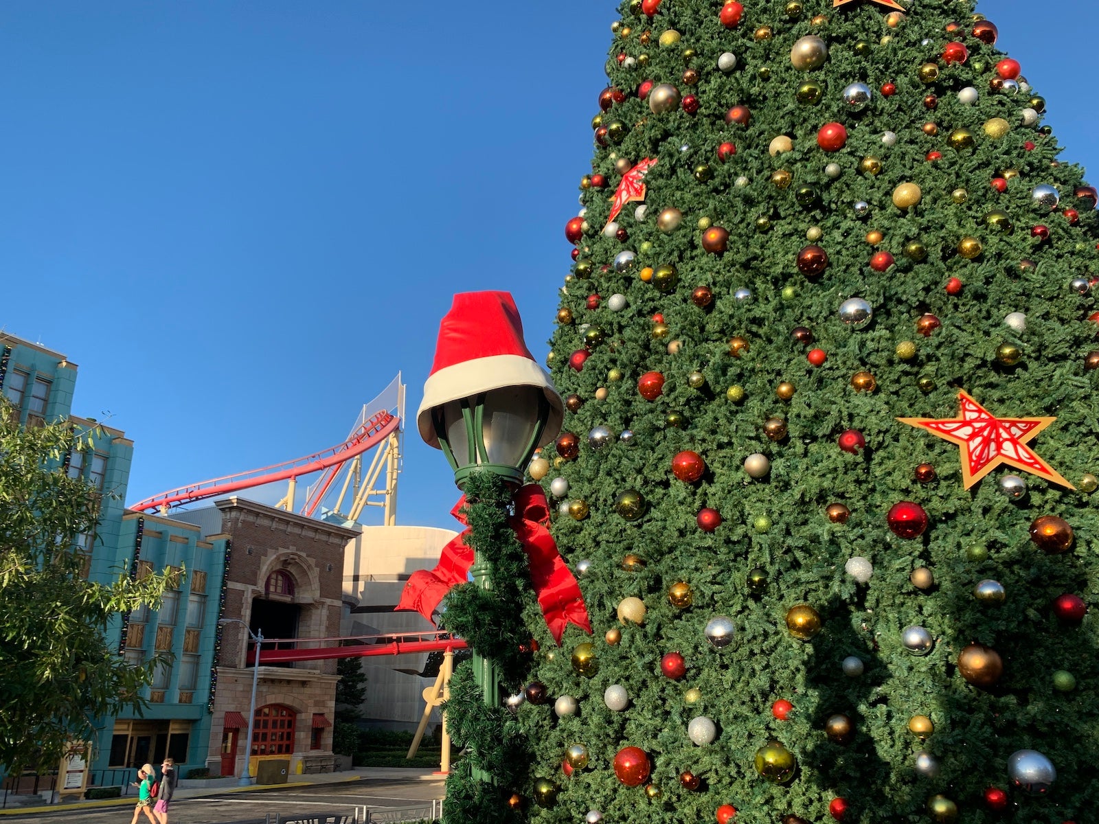 TPG's guide to Christmas at Universal Orlando - VoyageAround