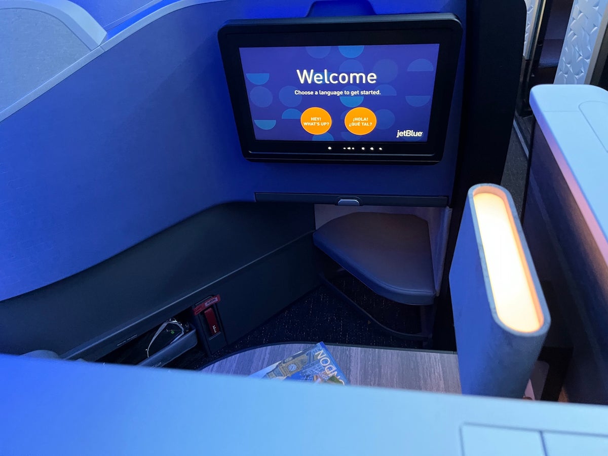 JetBlue inaugural flight from Boston to London lands at Gatwick - The ...