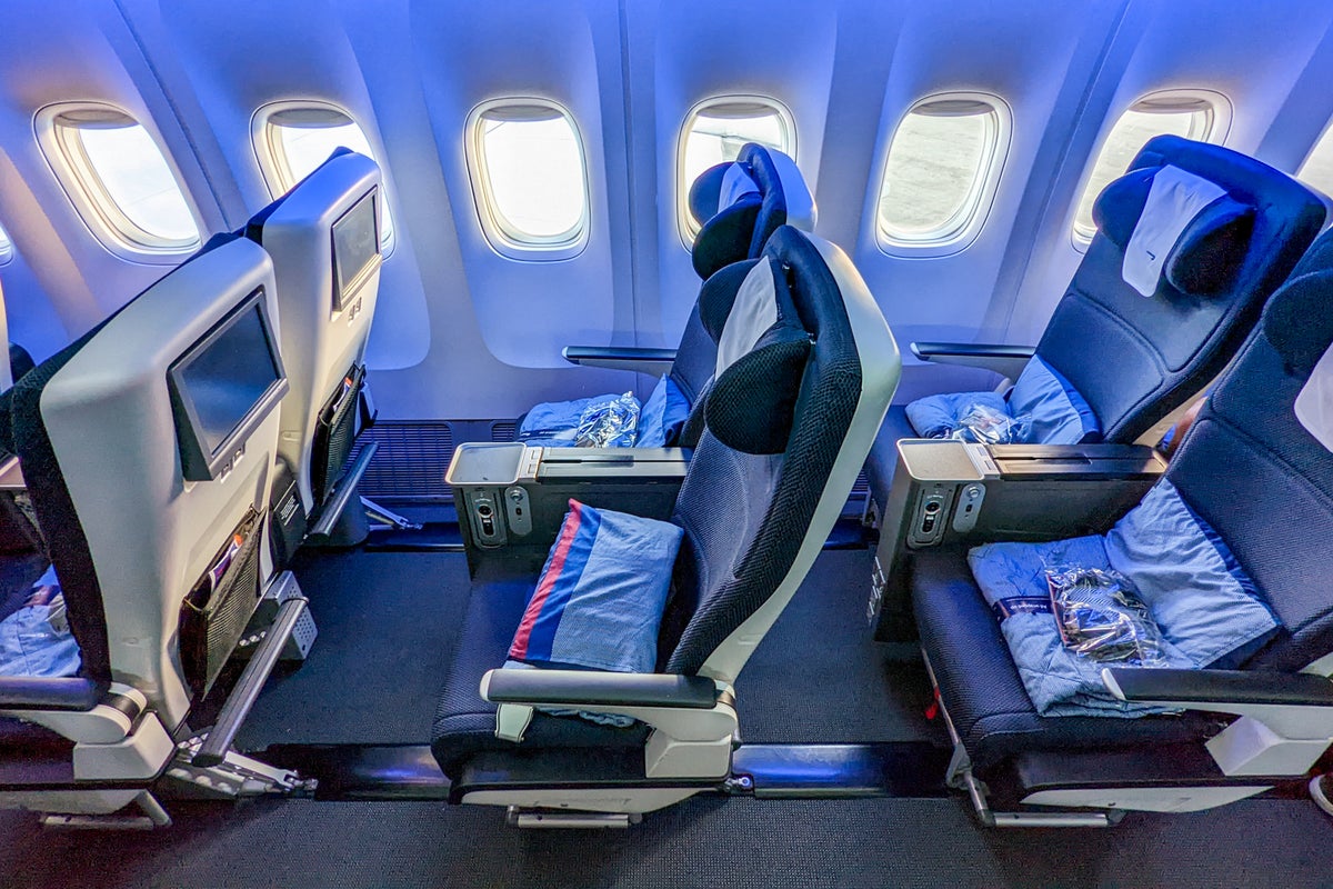 A smooth ride across the Atlantic: A review of British Airways World ...