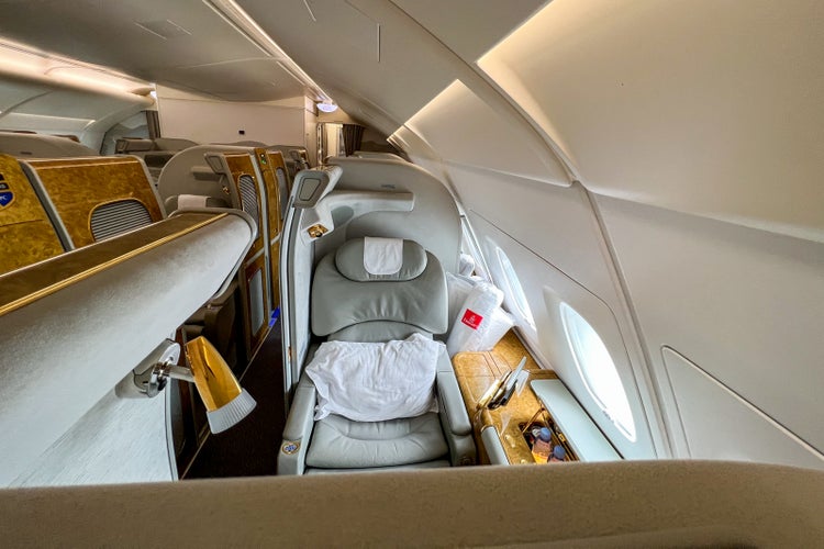 Getting my money's worth in Emirates first class: Bottomless Champagne ...