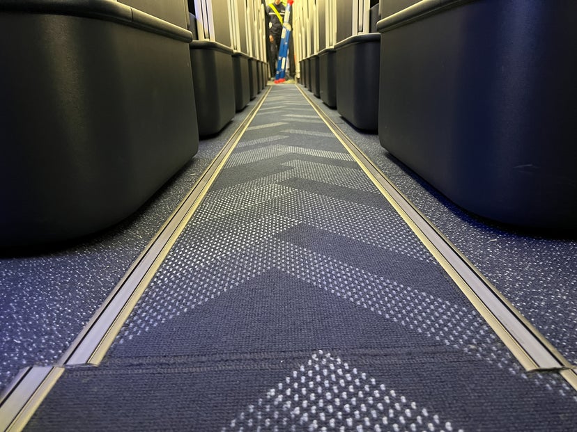 Doors, wireless charging and 4K video: A first look at Air France's new ...