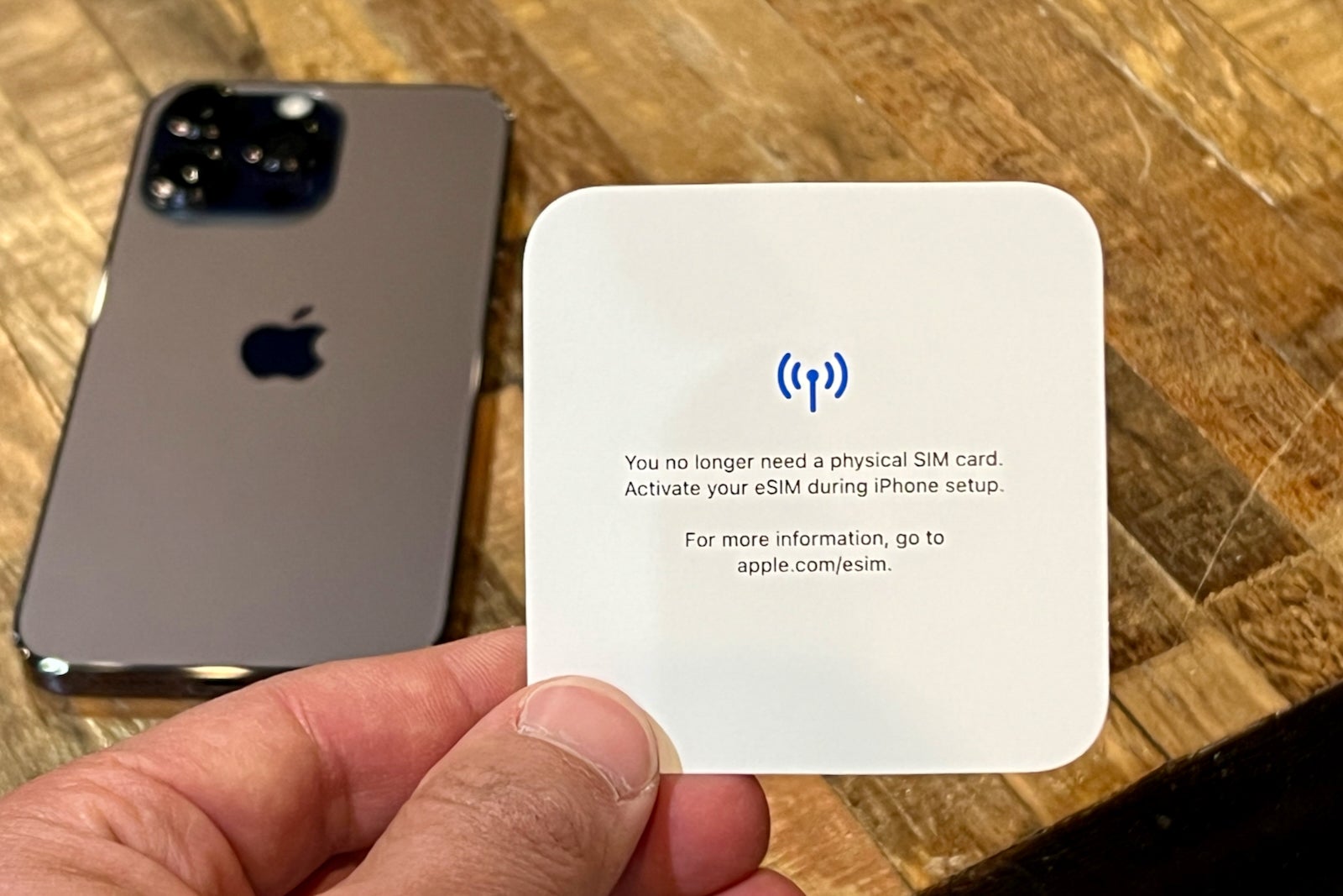 How I use a dual-SIM phone to save on international roaming - The ...