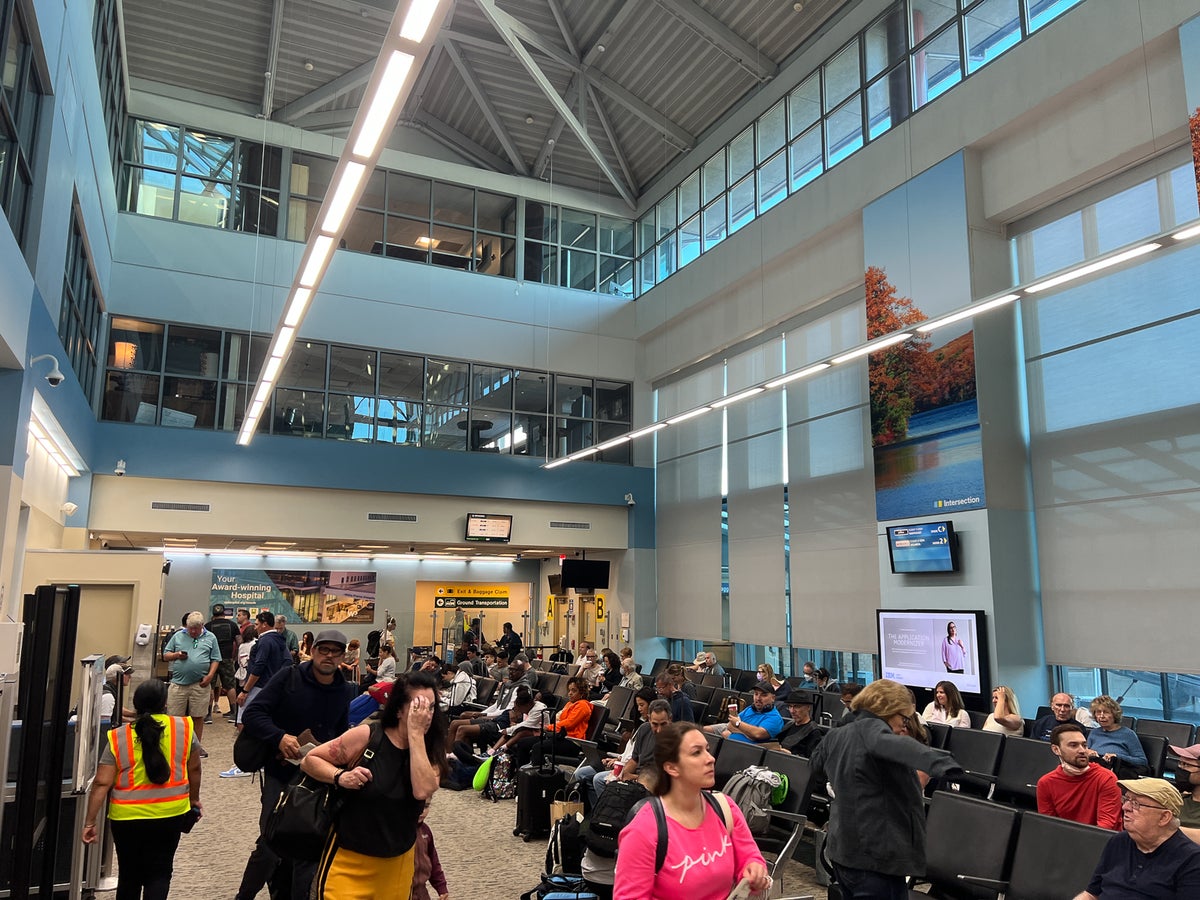 Trip report: Breeze's inaugural flight from Westchester County Airport ...