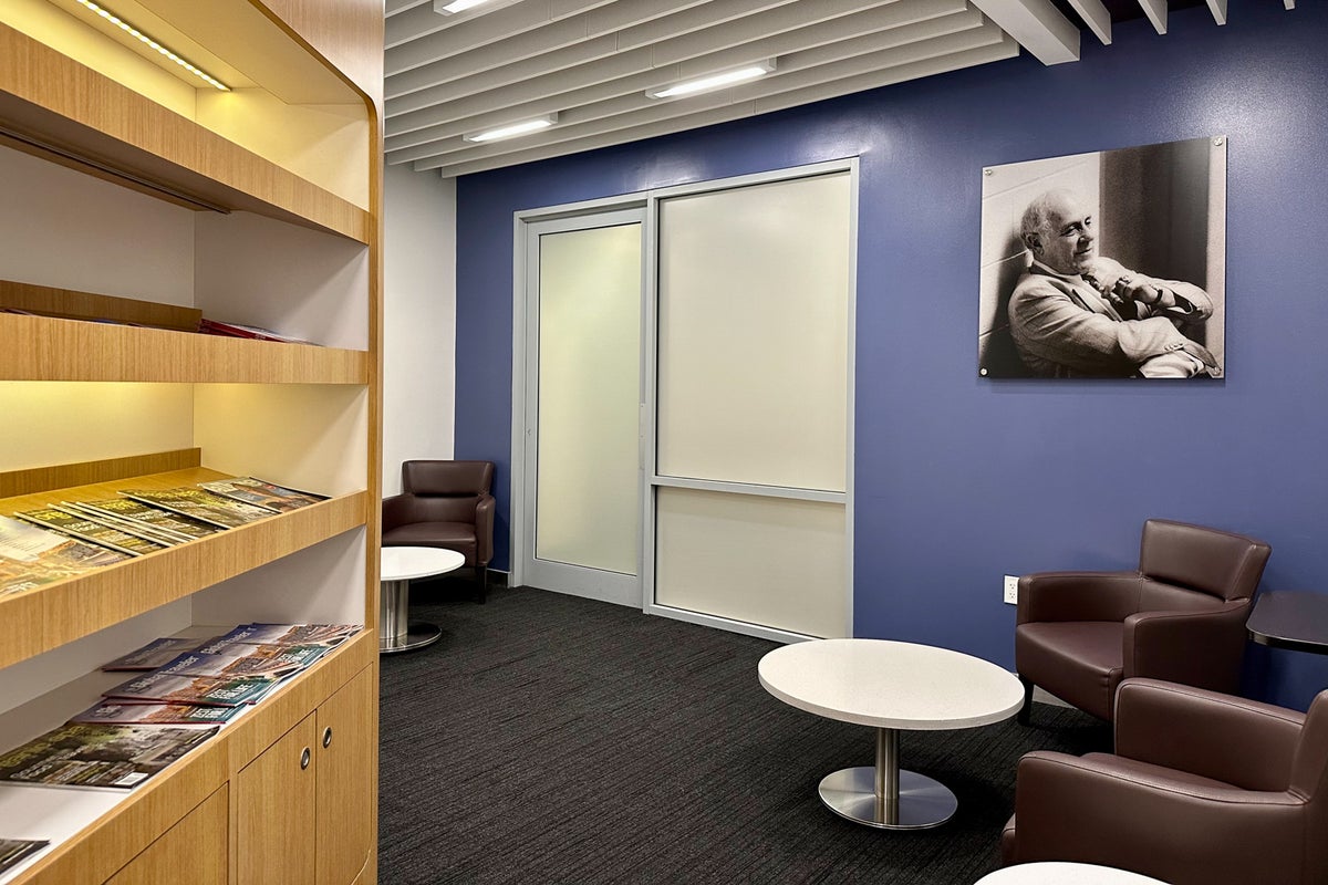 Delta brings big upgrades to Boston, opens 1st Sky Club Express ...