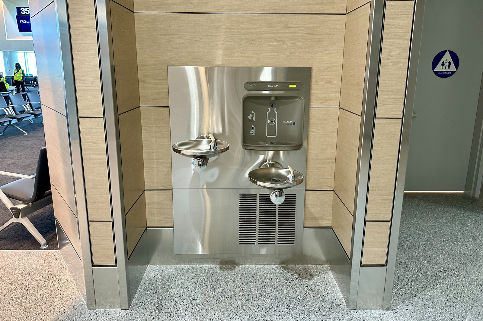 Delta debuts 9 new gates at LAX as Sky Way terminal gets premium-heavy ...