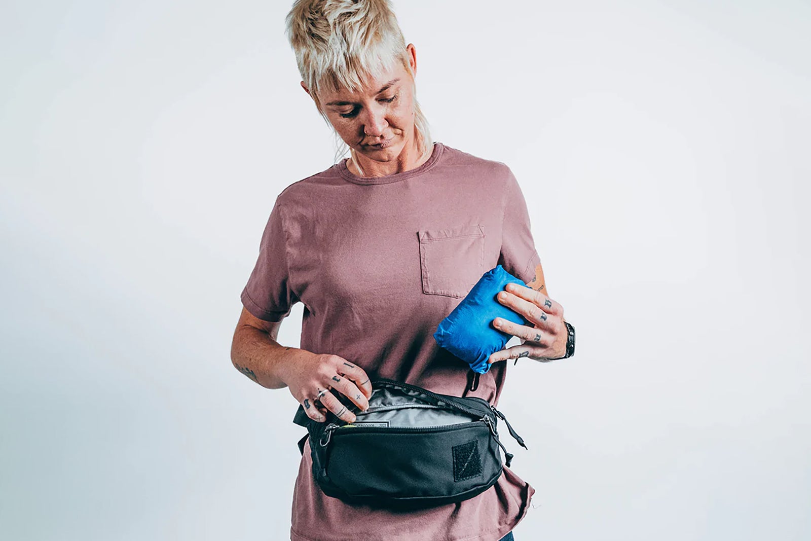 11 fashionable travel fanny packs for every type of traveler - The ...