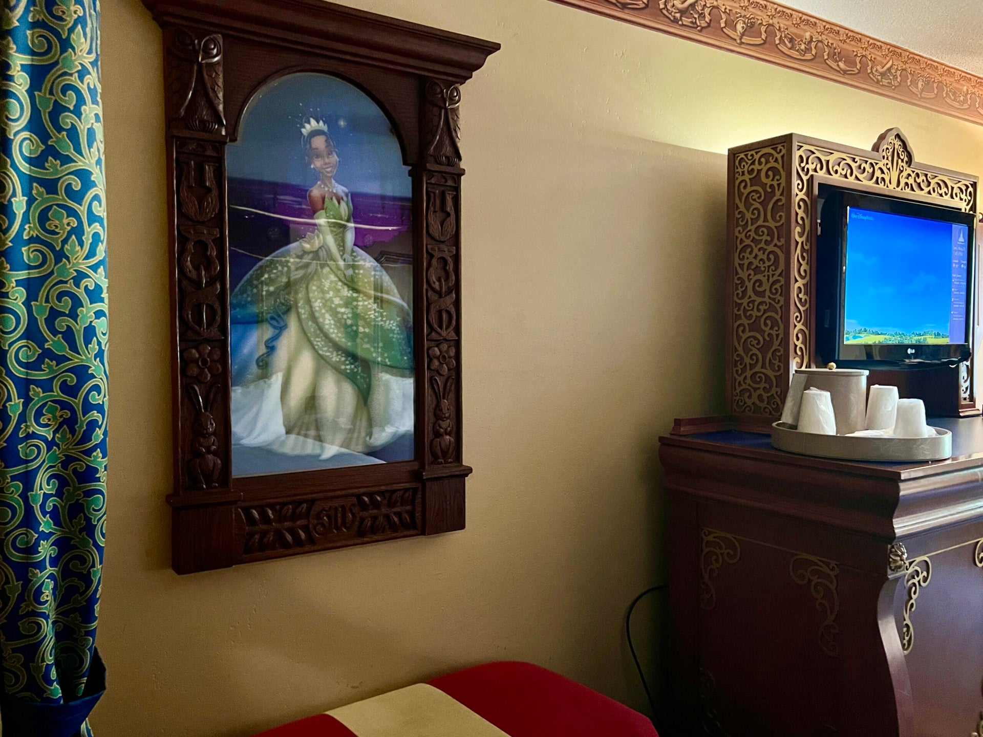 Staying in a Royal Guest Room at Disney's Port Orleans Resort ...