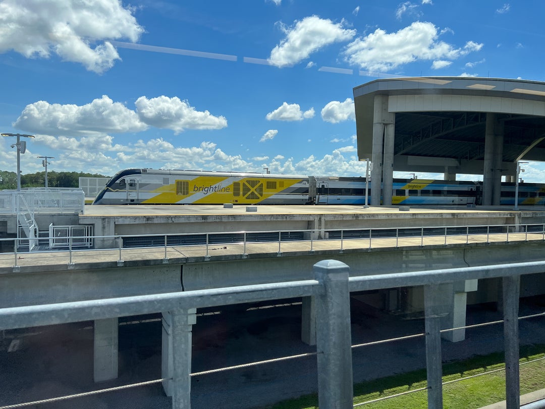 High-speed rail in Florida: Brightline shows off new 130-mph speed test ...