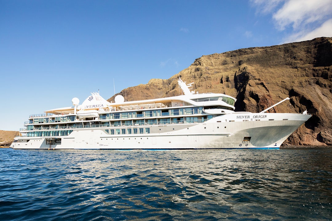 Best Galapagos cruises for an epic wildlife adventure of a lifetime ...
