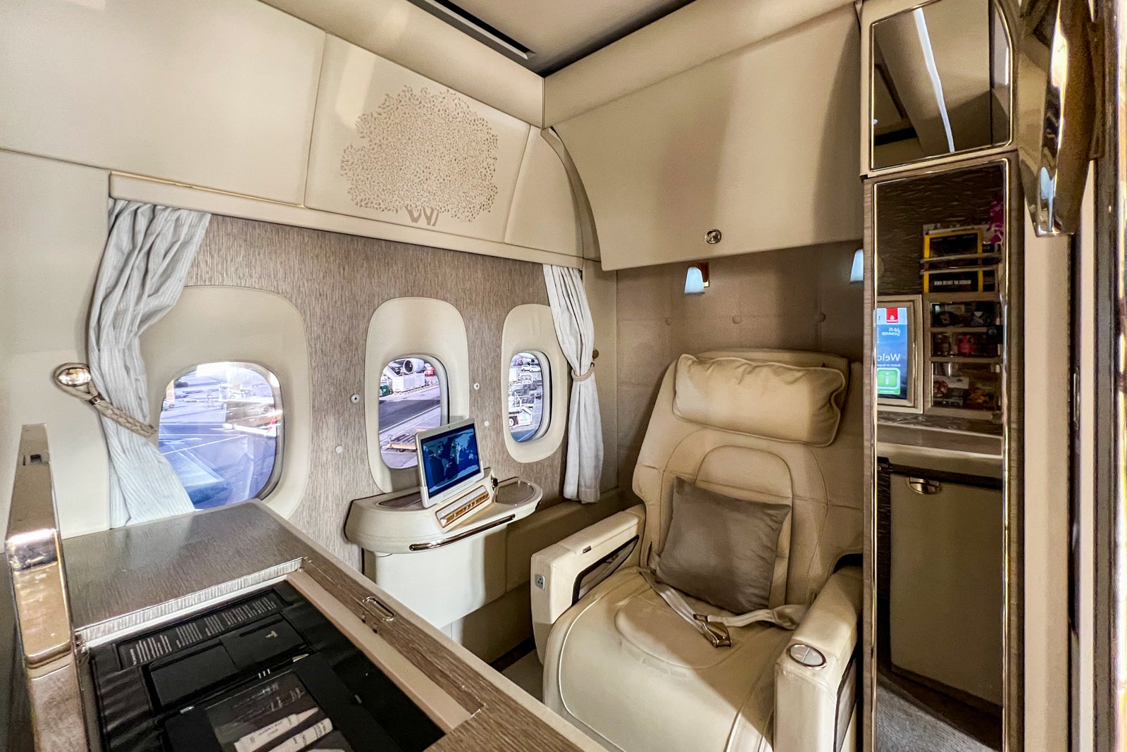 Emirates First Class 777 300er