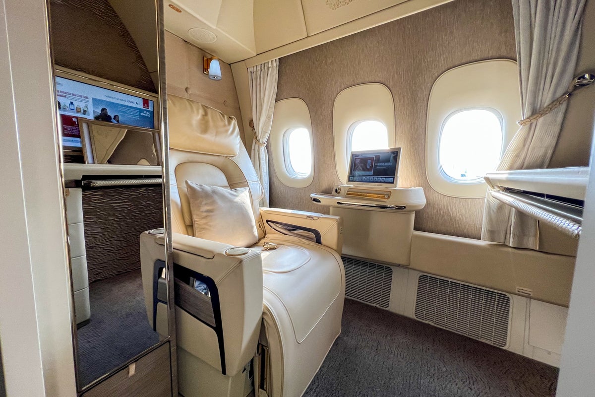 Emirates first class still wows: Fully enclosed suites and unlimited ...