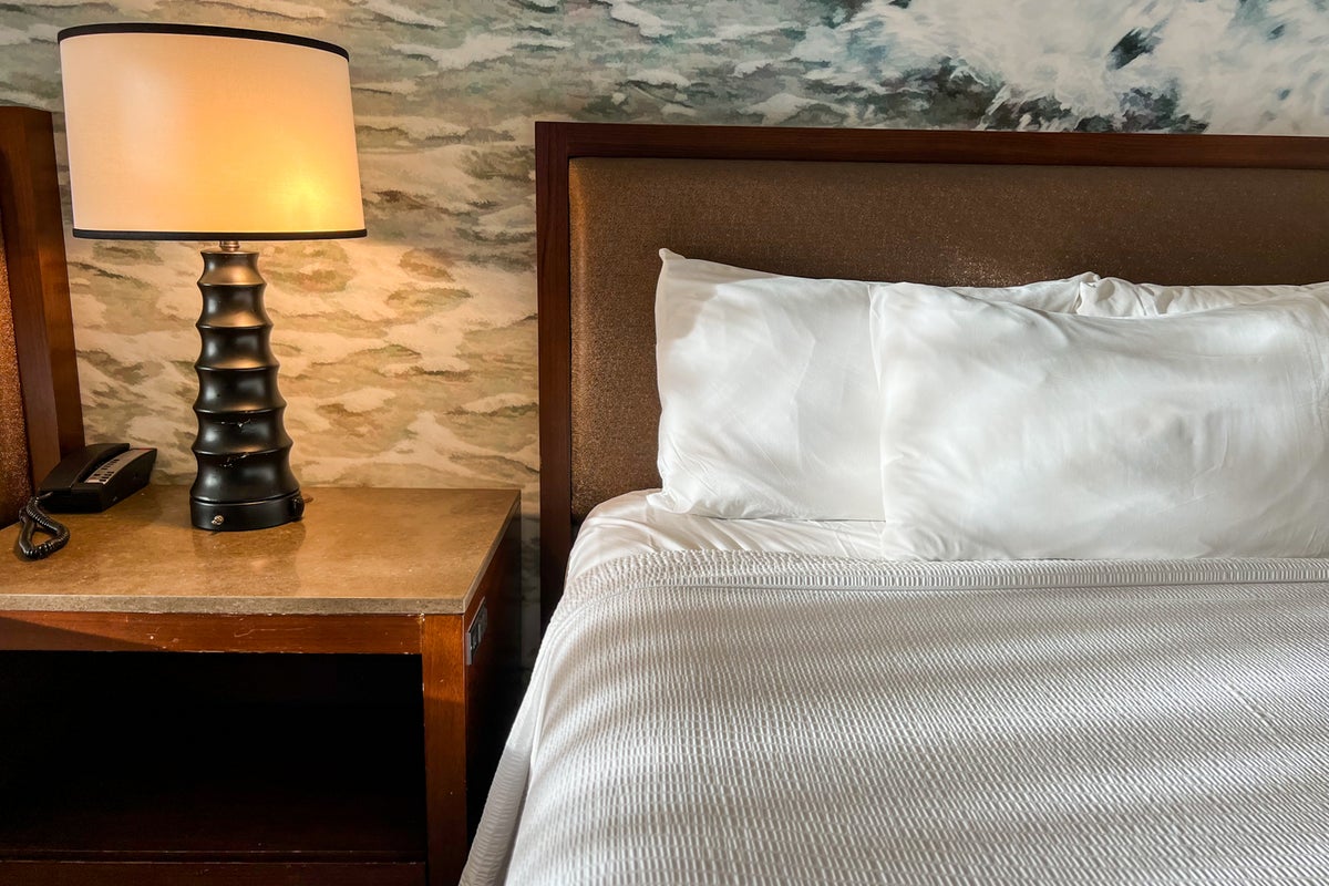 A $700 room steps from Disneyland: Inside the fabulous Courtyard Anaheim Theme Park Entrance ...