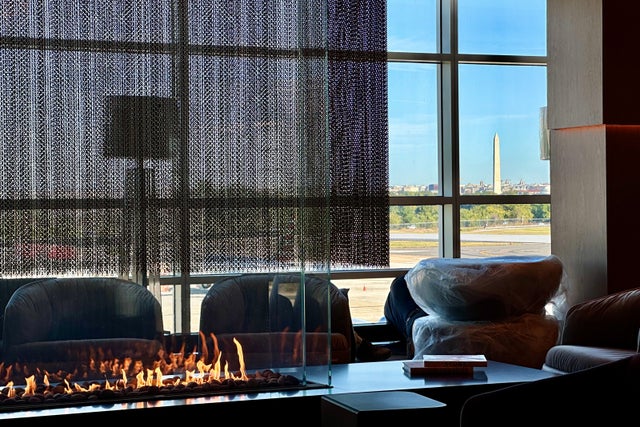 Inside American's stunning new DCA Admirals Club, the first of its kind ...