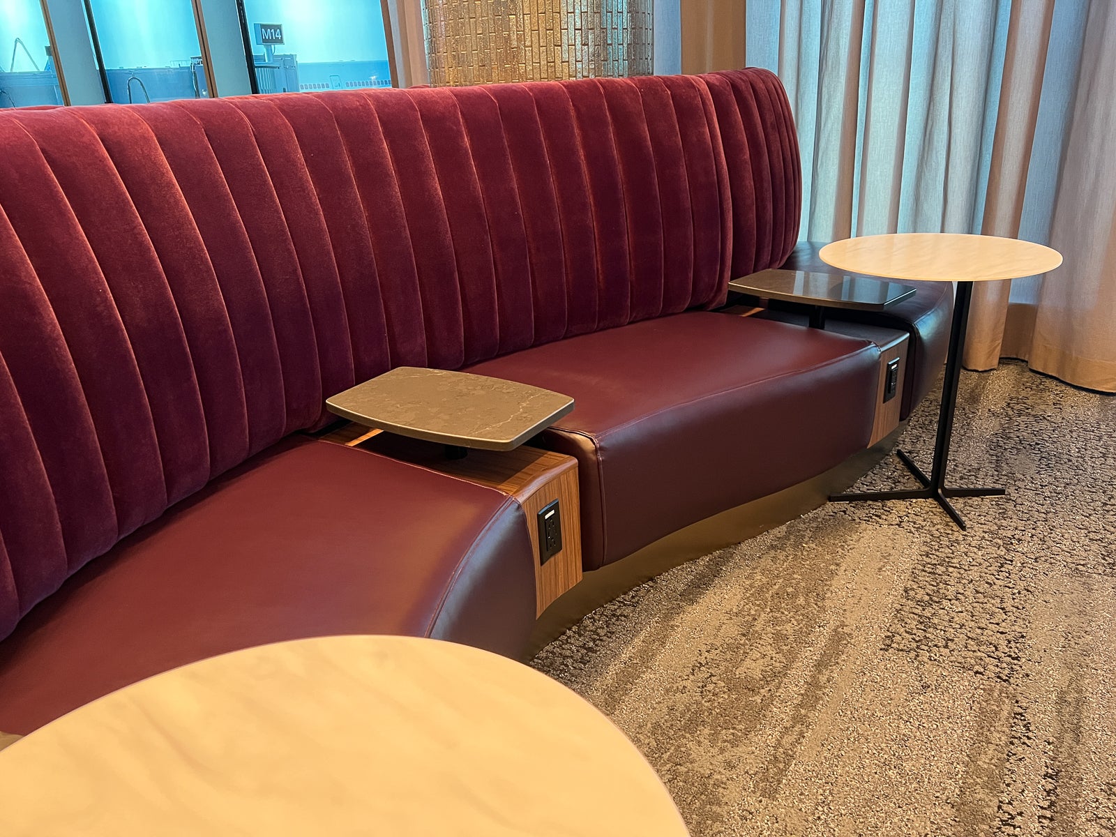 First look: Delta unveils new Sky Club and T5 gates at Chicago's O'Hare ...