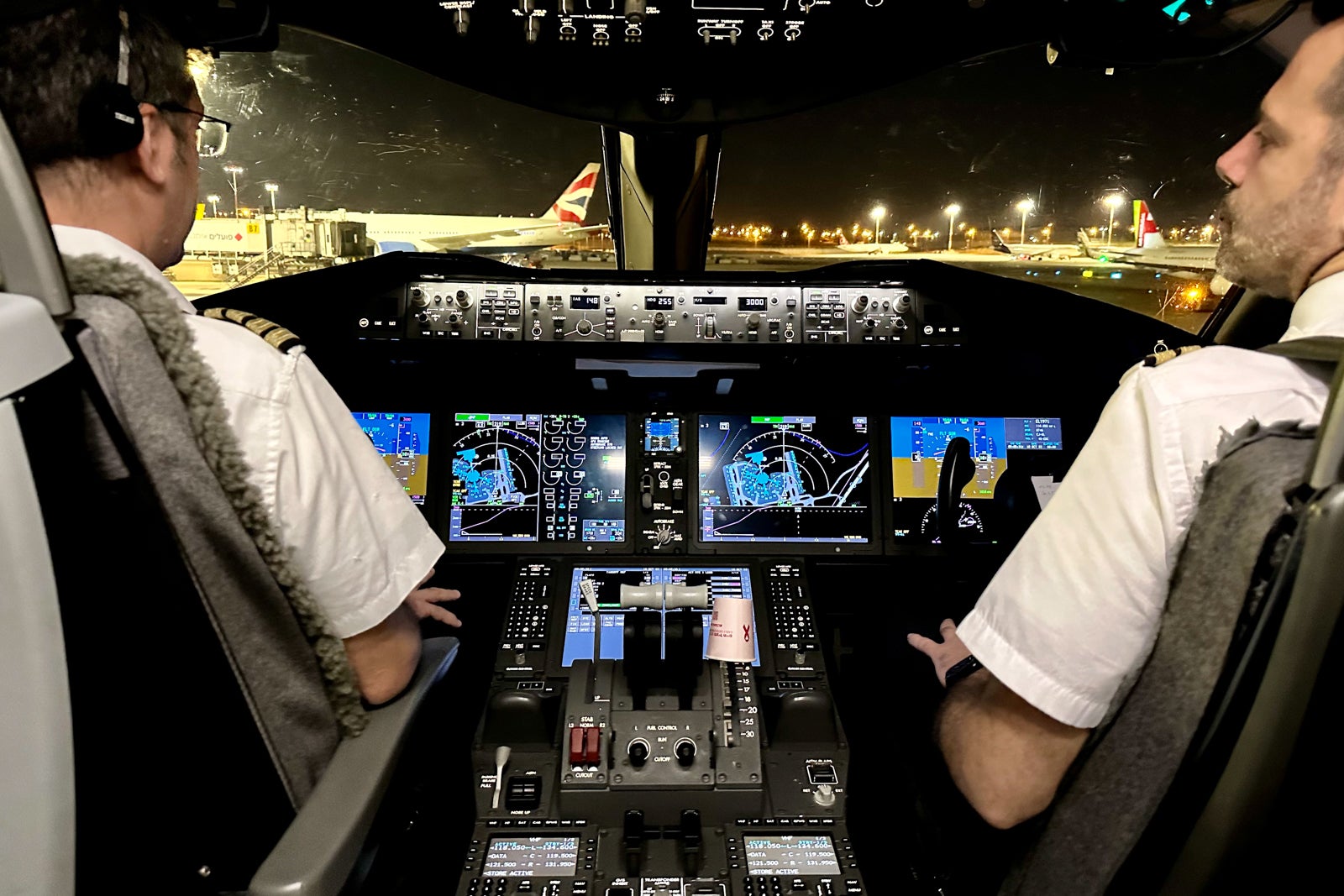 Better than first class: What it was like flying in the cockpit on the ...