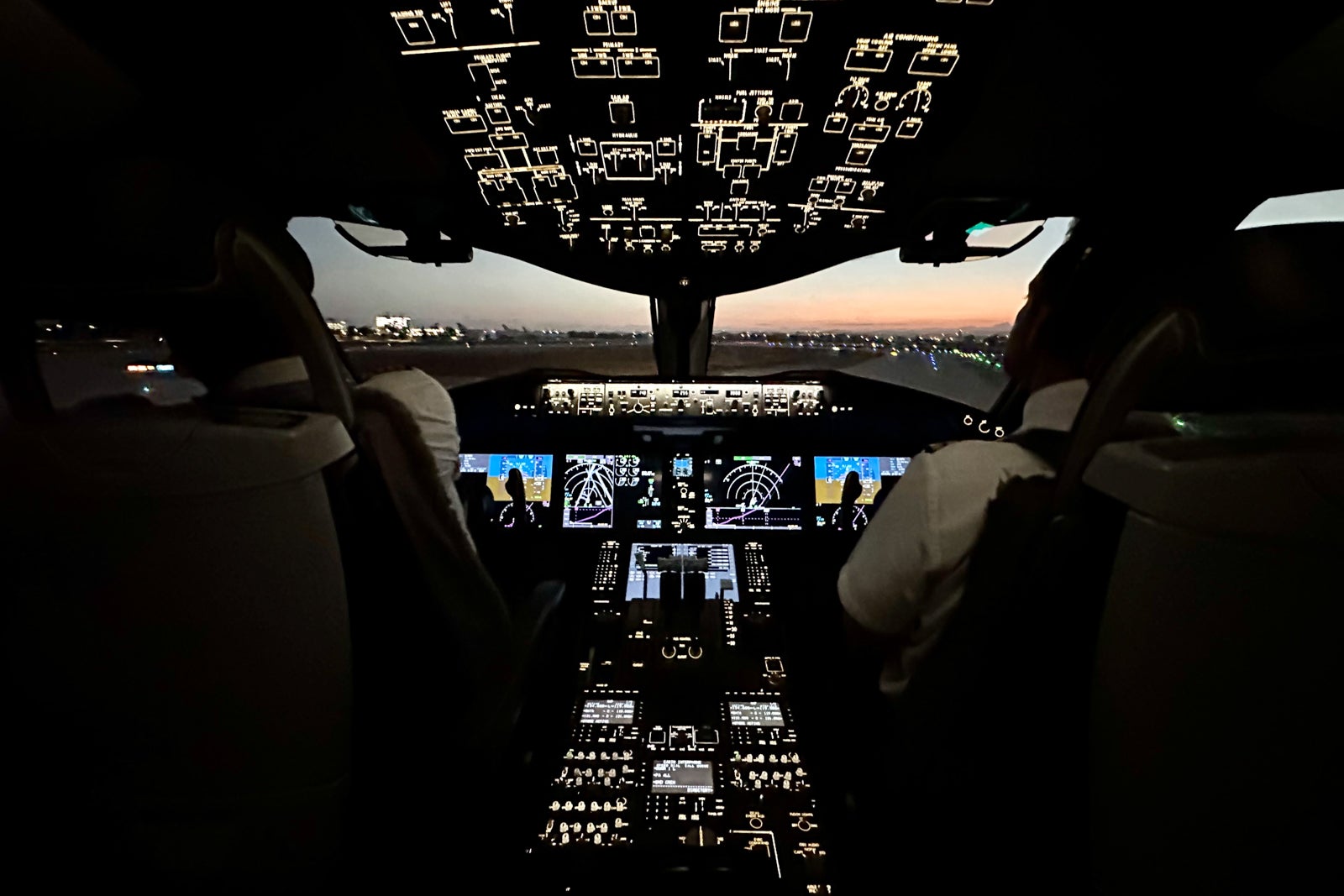 Better than first class: What it was like flying in the cockpit on the ...