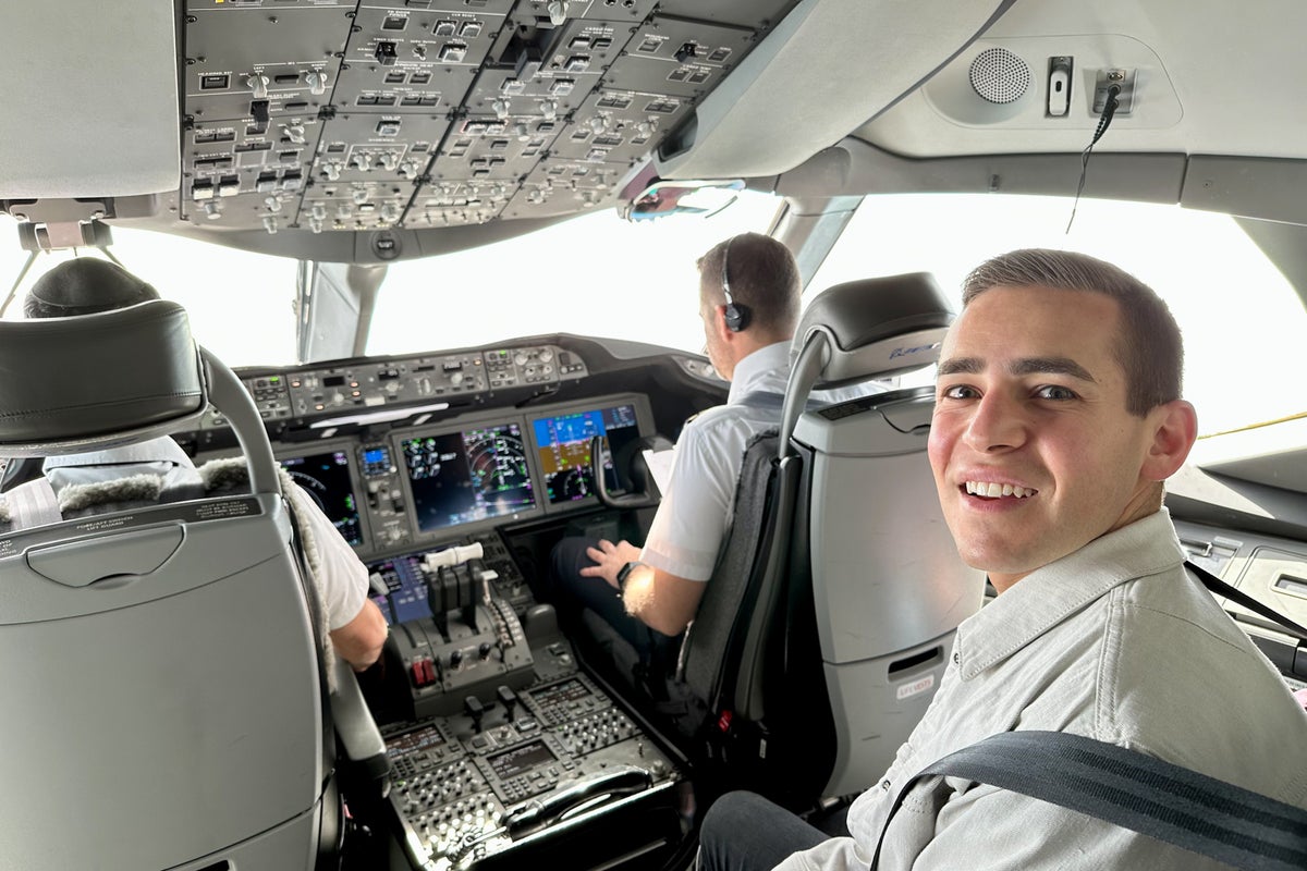 Better than first class: What it was like flying in the cockpit on the ...