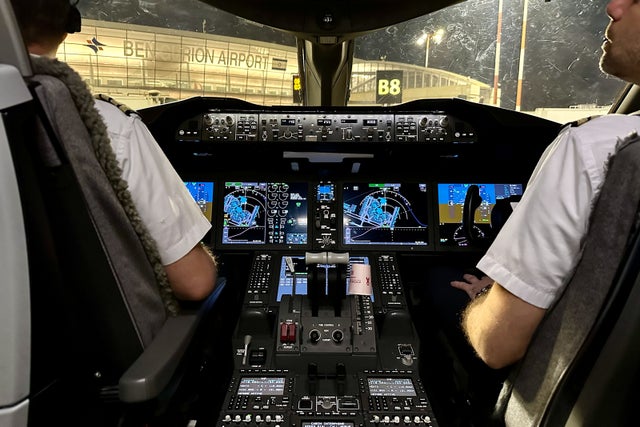 Better than first class: What it was like flying in the cockpit on the ...