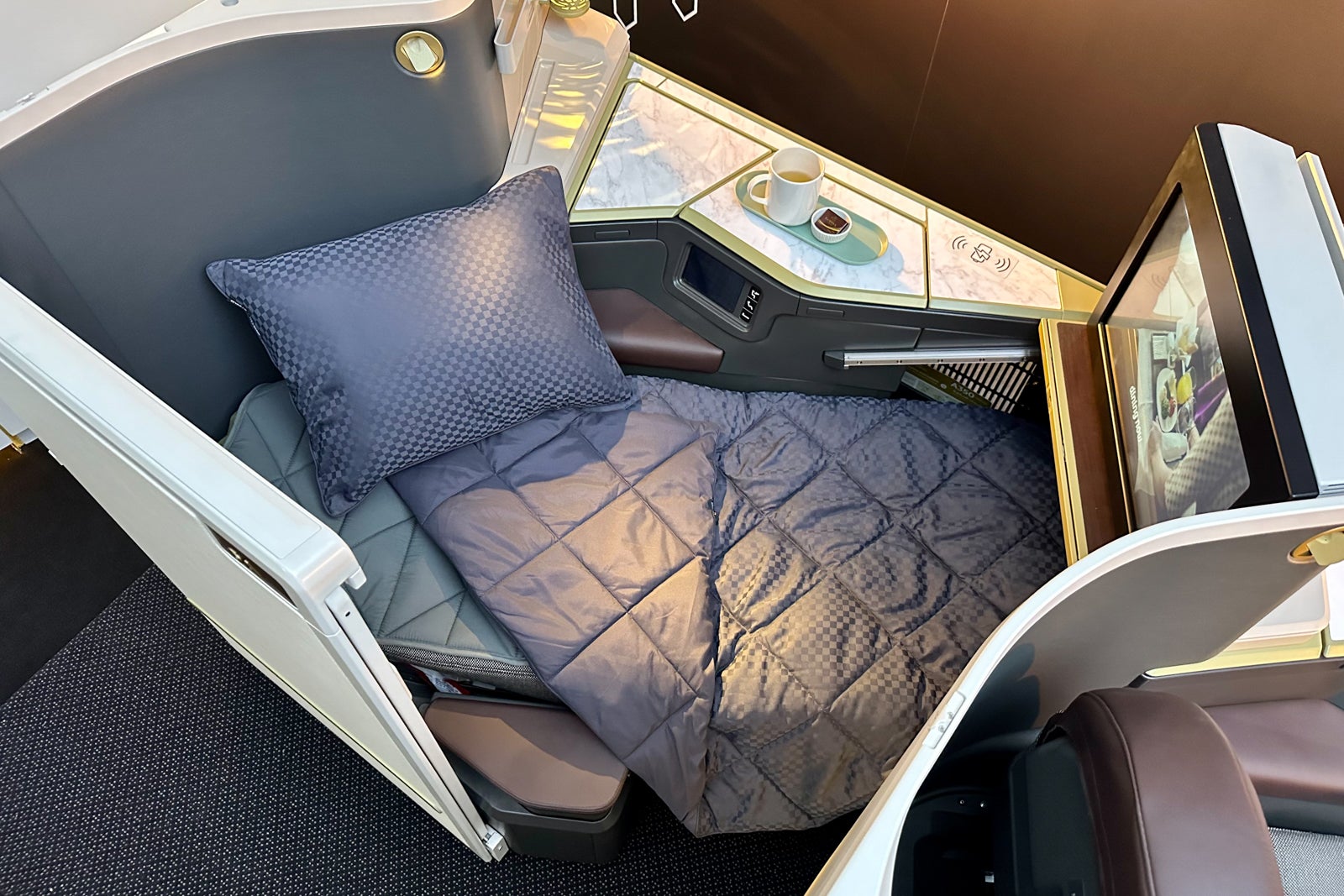 Etihad unveils overhauled premium experience in partnership with Armani ...