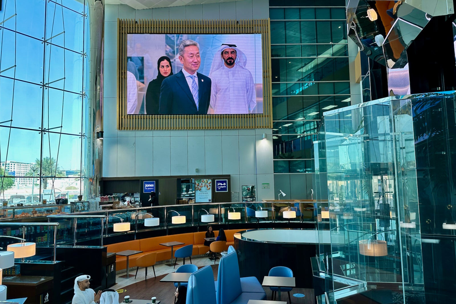 What it takes to become an Etihad flight attendant - The Points Guy