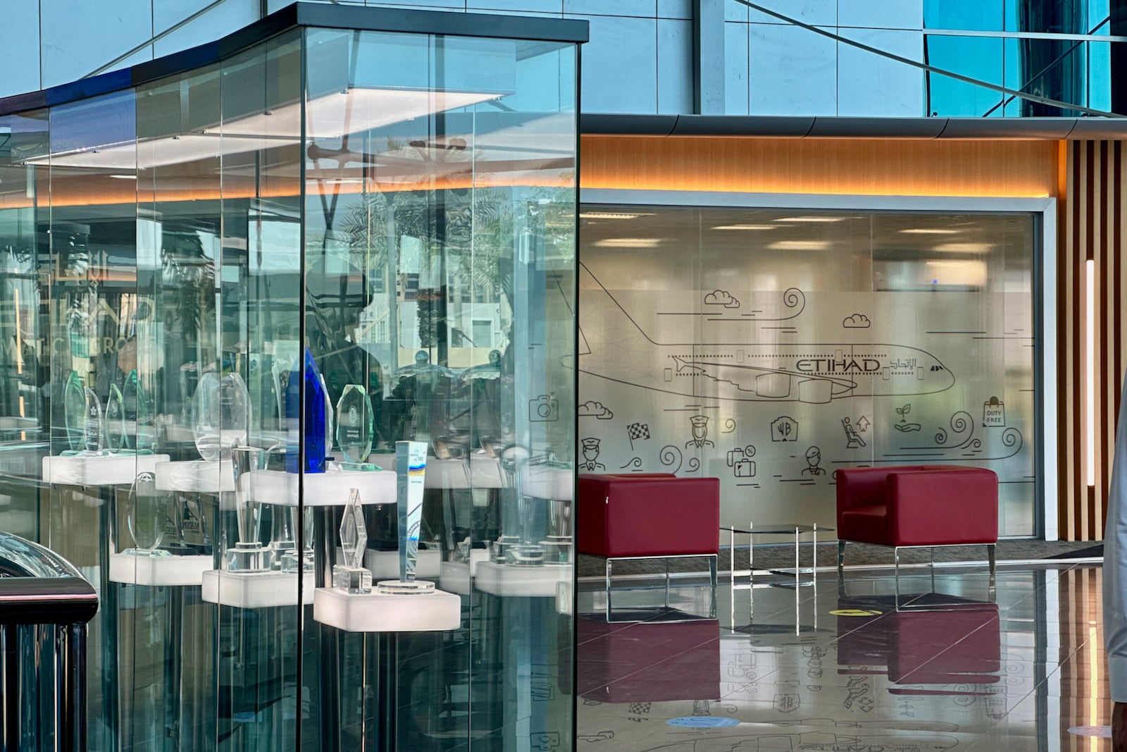 What it takes to become an Etihad flight attendant - The Points Guy