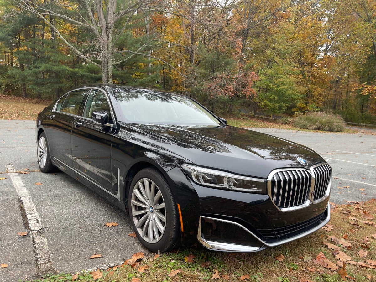 Status and free days make it possible to rent a $100,000 BMW for $3 a ...